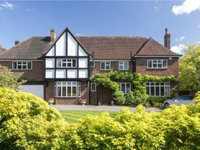 6 Bedrooms Detached house for sale in Traps Lane, New Malden KT3