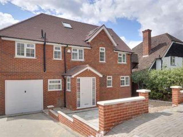 6 Bedrooms Detached house for sale in Upper Road, Denham, Uxbridge UB9