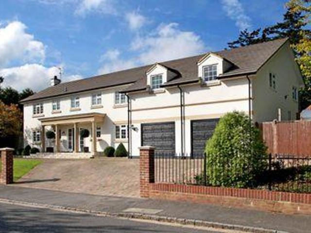 6 Bedrooms Detached house for sale in Whichert Close, Knotty Green, Beaconsfield, Buckinghamshire HP9