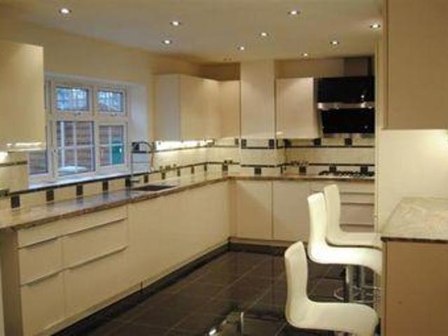 6 Bedrooms Detached house for sale in 104 Manor Drive, Whetstone N20, London