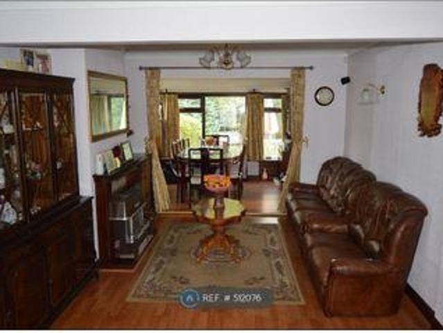 6 Bedrooms End terrace house for rent in New North Road, Ilford IG6