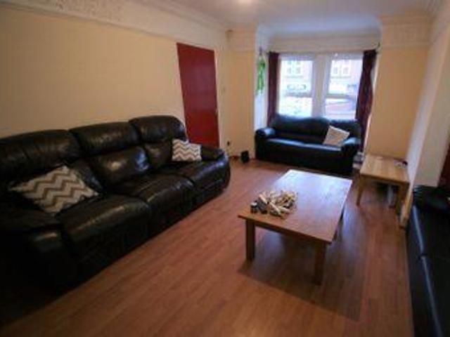 6 Bedrooms End terrace house for rent in Lucas Place, Woodhouse, Leeds LS6