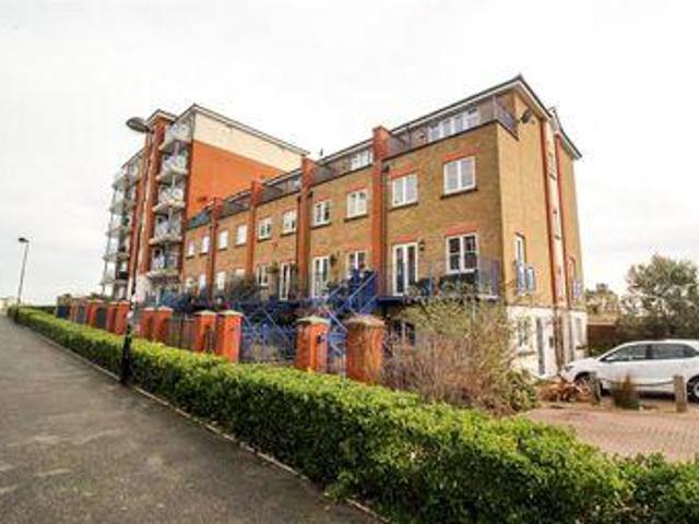 6 Bedrooms End terrace house for sale in Anguilla Close, Eastbourne BN23