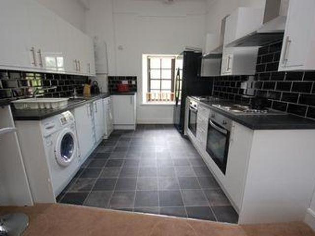 6 Bedrooms Flat for rent in Candlemaker Row, Edinburgh EH1