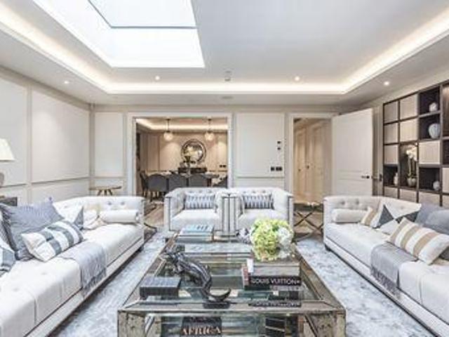 6 Bedrooms Flat for rent in Chelsea Square, London SW3