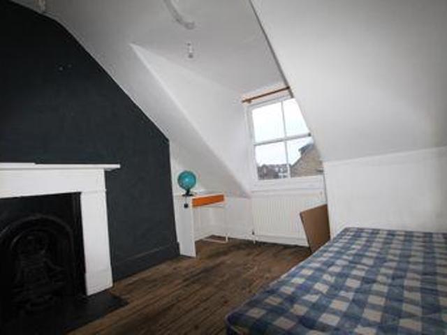 6 Bedrooms Flat for rent in Dunsmure Road, London N16