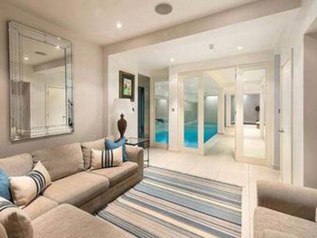 6 Bedrooms Flat for rent in Farrier Walk, London SW10