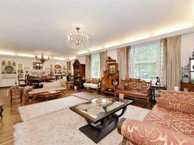 6 Bedrooms Flat for sale in Eyre Court, London NW8