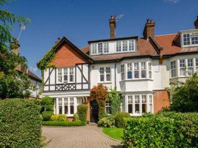 6 Bedrooms for rent in Northumberland Road, Barnet EN5