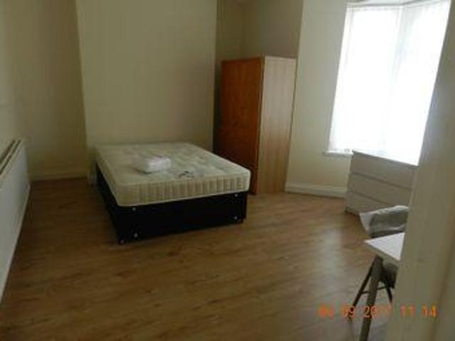 6 Bedrooms for rent in Arran Street, Cardiff CF24
