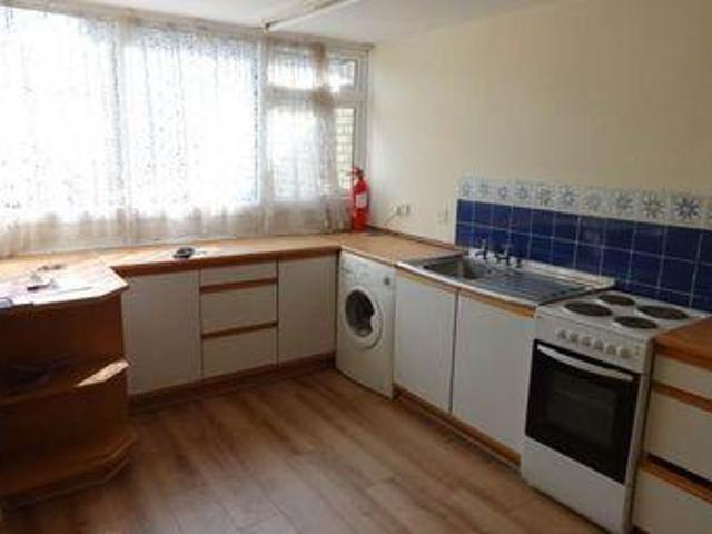 6 Bedrooms for rent in Barchester Close, Cowley, Middlesex UB8
