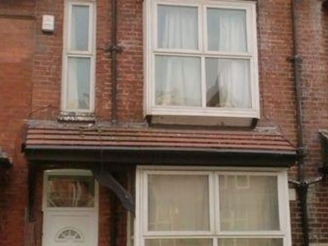 6 Bedrooms for rent in Brudenell Mount, Hyde Park, Leeds, Hyde Park LS6