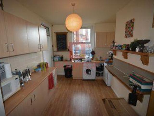 6 Bedrooms for rent in Brudenell Road, Hyde Park, Leeds LS6
