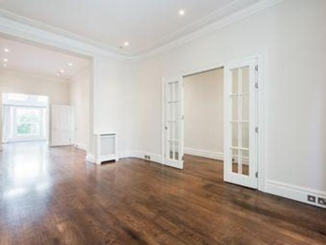 6 Bedrooms for rent in Carlyle Square, Chelsea SW3