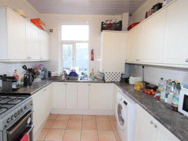 6 Bedrooms for rent in Crookesmoor Road, Sheffield S10