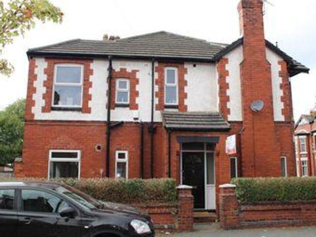 6 Bedrooms for rent in Denison Road, Manchester M14