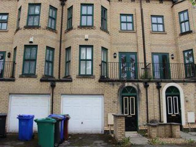 6 Bedrooms for rent in Denison Road, Manchester M14