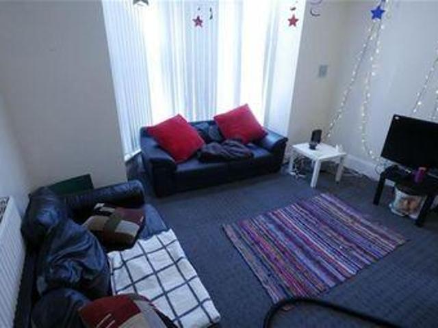 6 Bedrooms for rent in Ebor Place, Hyde Park, Leeds LS6