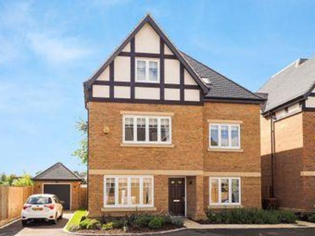 6 Bedrooms for rent in Fowey Place, Sutton SM2