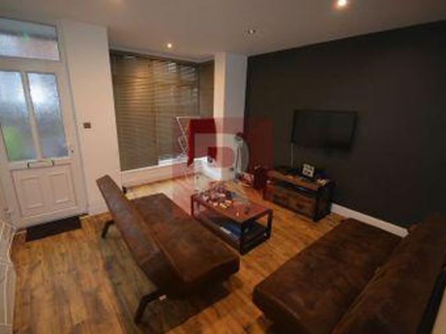 6 Bedrooms for rent in Grimthorpe Terrace, Headingley, Leeds LS6