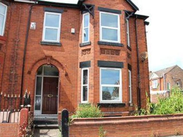 6 Bedrooms for rent in Harley Avenue, Manchester M14