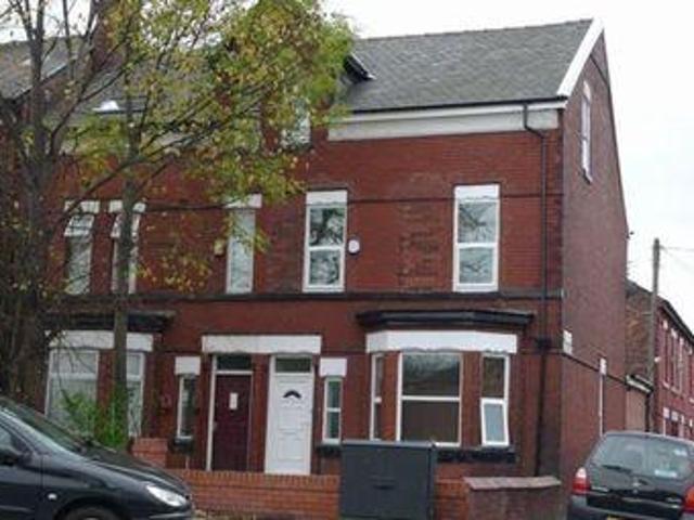 6 Bedrooms for rent in Hathersage Road, Manchester M13