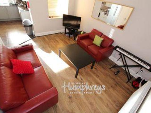 6 Bedrooms for rent in Highfield Place, Sheffield S2