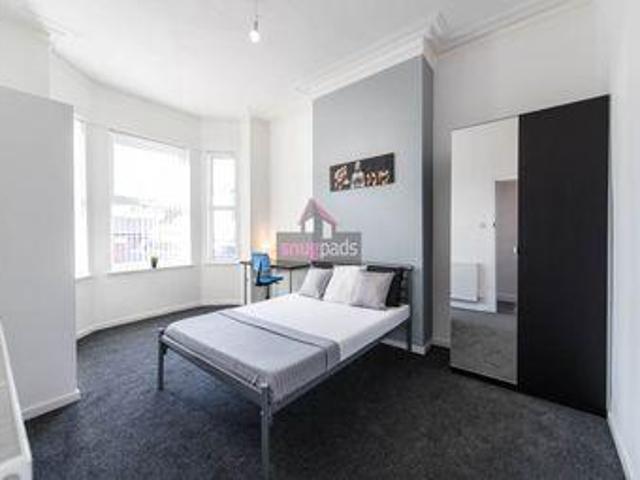 6 Bedrooms for rent in Langworthy Road, Salford M6