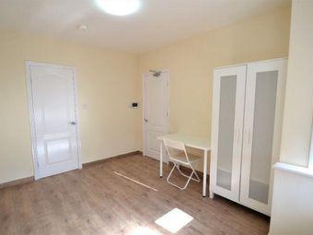 6 Bedrooms for rent in Lovell Road, Cambridge CB4