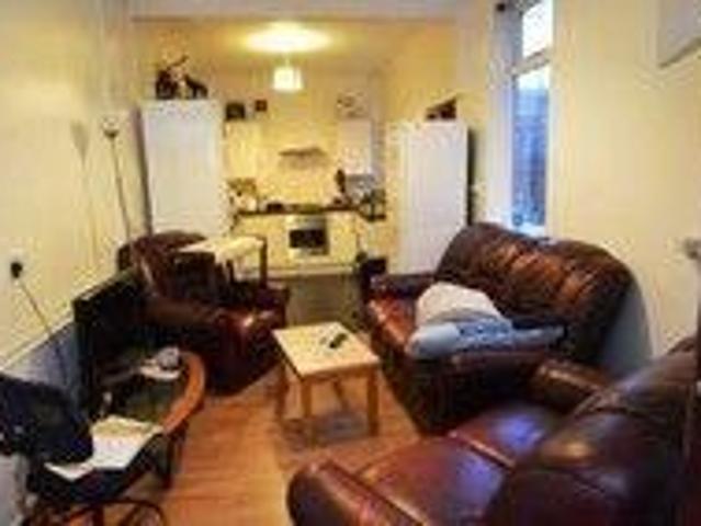 6 Bedrooms for rent in Standish Road, Fallowfield, Manchester M14