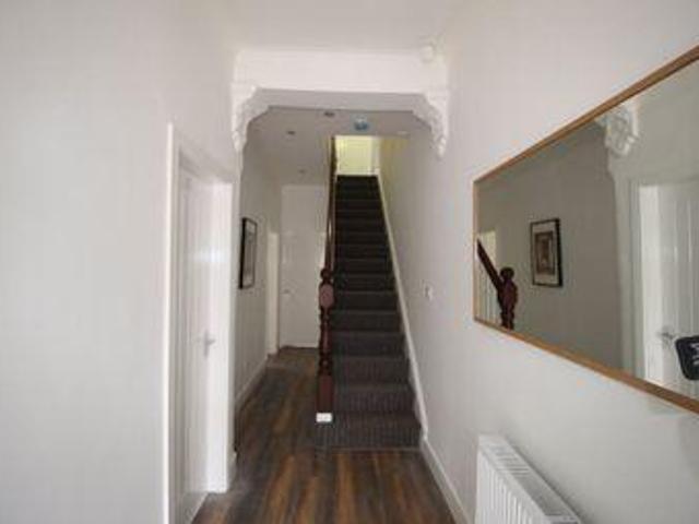 6 Bedrooms for rent in Scarsdale Road, Manchester M14
