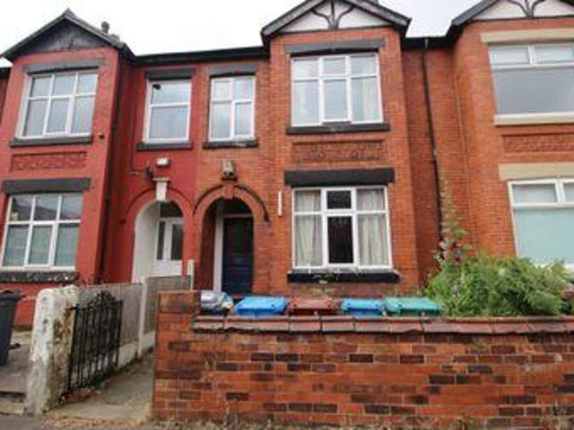 6 Bedrooms for rent in Scarsdale Road, Manchester M14
