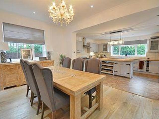 6 Bedrooms for rent in Warwick Road, London W5