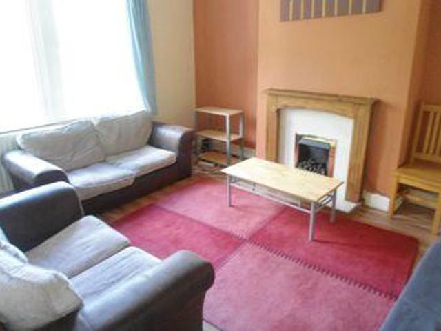 6 Bedrooms for rent in 11 Carberry Rd, Hyde Park, Leeds 1Qq, Hyde Park, UK LS6