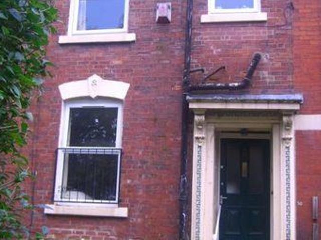 6 Bedrooms for rent in 50 Ash Grove, Hyde Park, Leeds, Hyde Park LS6