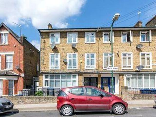 6 Bedrooms for sale in Cecil Road, London NW10