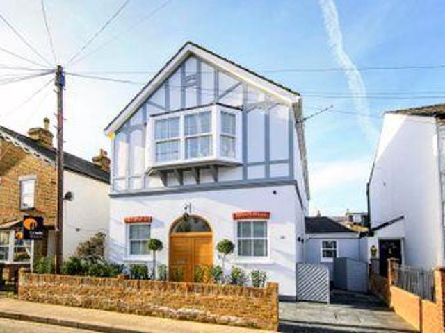 6 Bedrooms Link detached house for rent in New Road, Ham, Richmond TW10