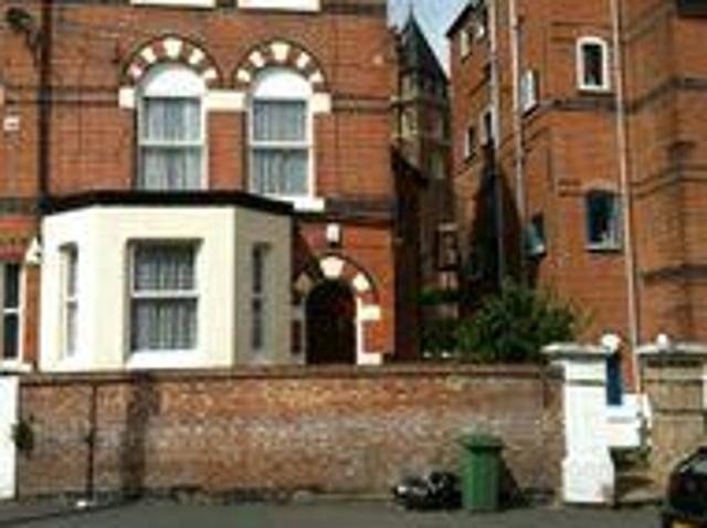 6 Bedrooms Semi detached house for rent in Arthur Street, Nottingham NG7