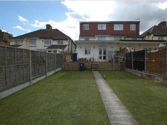 6 Bedrooms Semi detached house for rent in Braemar Avenue, Wembley HA0
