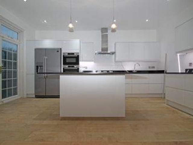 6 Bedrooms Semi detached house for rent in Bridge Lane, Temple Fortune NW11
