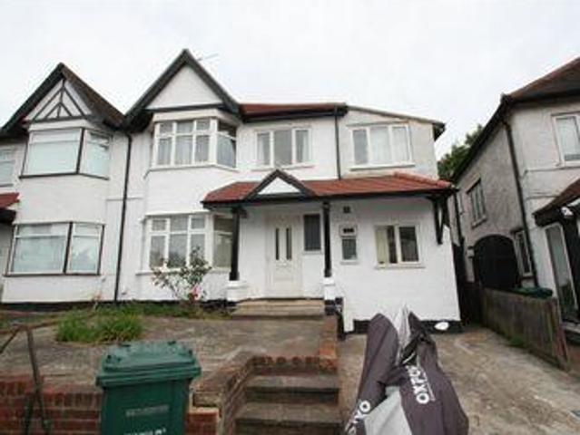 6 Bedrooms Semi detached house for rent in Glebe Crescent, London NW4