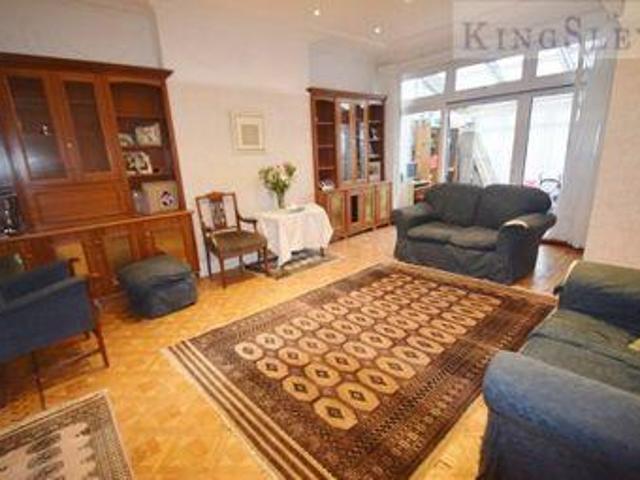 6 Bedrooms Semi detached house for rent in Gresham Gardens, London NW11