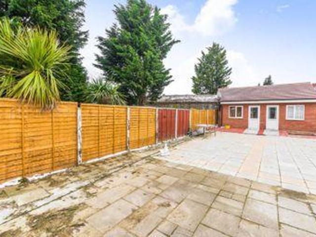 6 Bedrooms Semi detached house for rent in Eastern Avenue, Newbury Park IG2