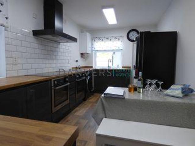6 Bedrooms Semi detached house for rent in Kirby Road, Leicester LE3
