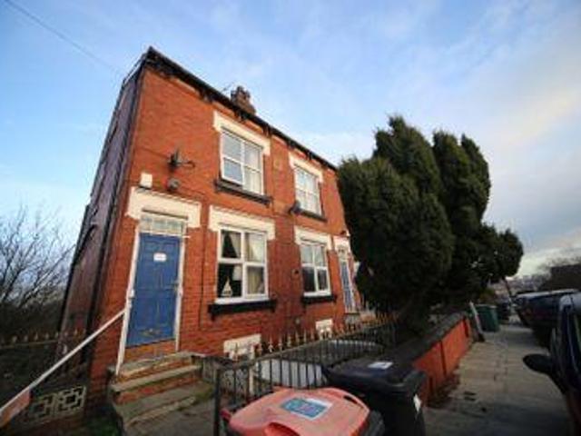 6 Bedrooms Semi detached house for rent in Hartley Avenue, Woodhouse, Leeds LS6