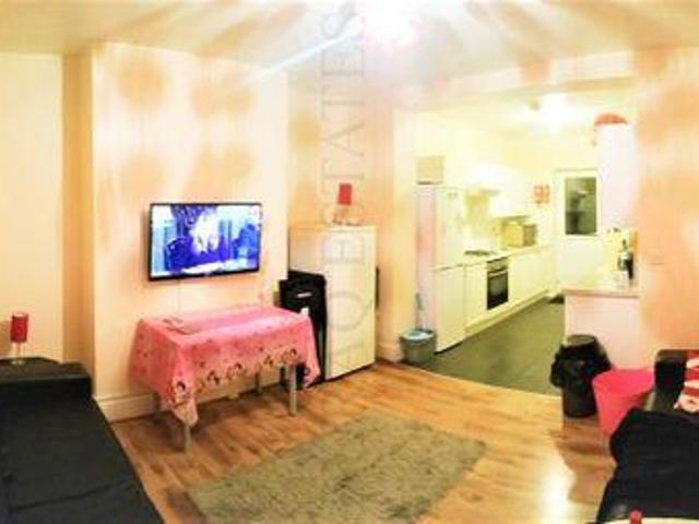 6 Bedrooms Semi detached house for rent in Lathom Road, Fallowfield, Bills Included, Manchester M20