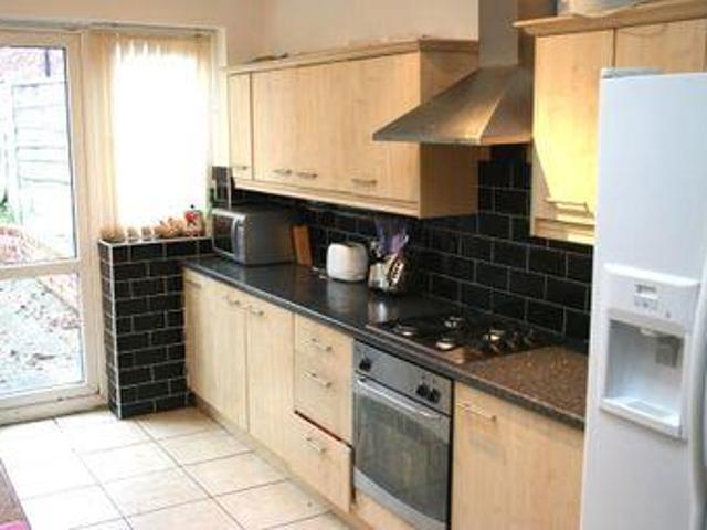6 Bedrooms Semi detached house for rent in Lindleywood Road, Fallowfield, Manchester M14