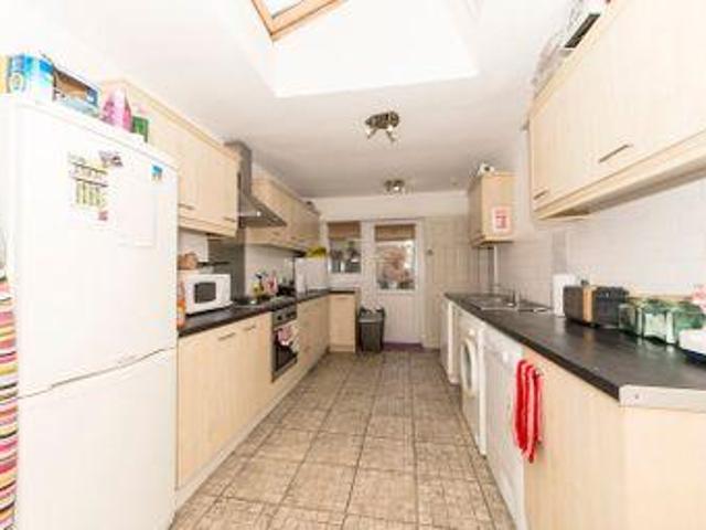 6 Bedrooms Semi detached house for rent in Lindleywood Road, Fallowfield, Manchester M14