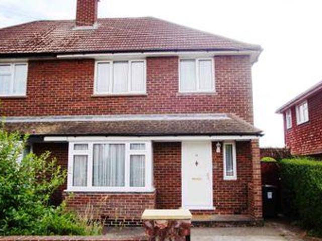 6 Bedrooms Semi detached house for rent in The Crescent, Egham TW20