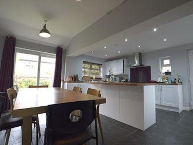 6 Bedrooms Semi detached house for rent in Trelawn Crescent, Headingley, Leeds LS6